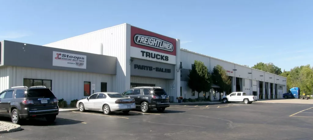 Dayton, OH | Stoops Freightliner | Truck Country