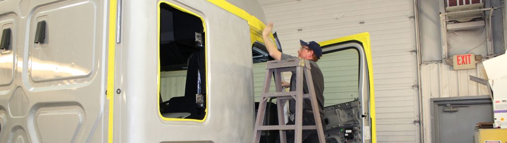 Semi-Truck Body Shop | Truck Country - Stoops Freightliner-Western Star