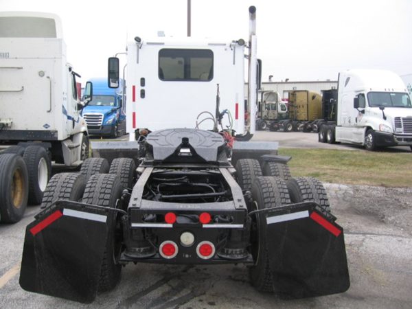 2015 FREIGHTLINER 122SD - Truck Country