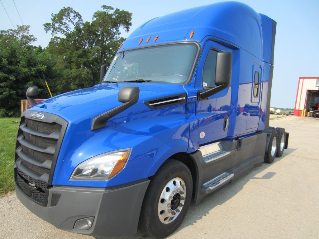 2020 FREIGHTLINER PT126 - Truck Country