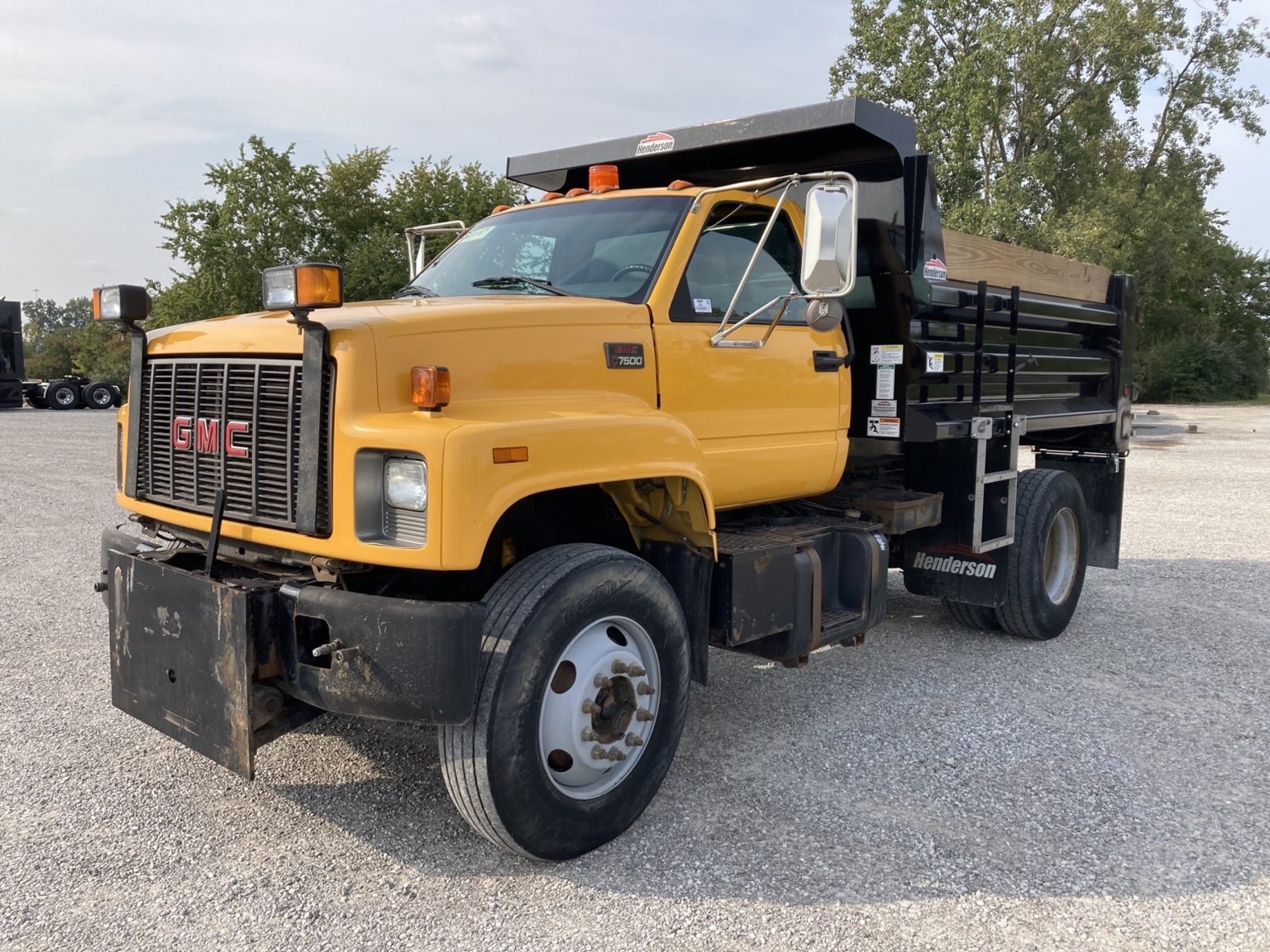 2001 GMC C7500 - Truck Country