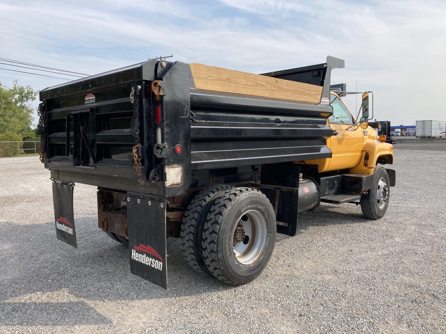 2001 GMC C7500 - Truck Country