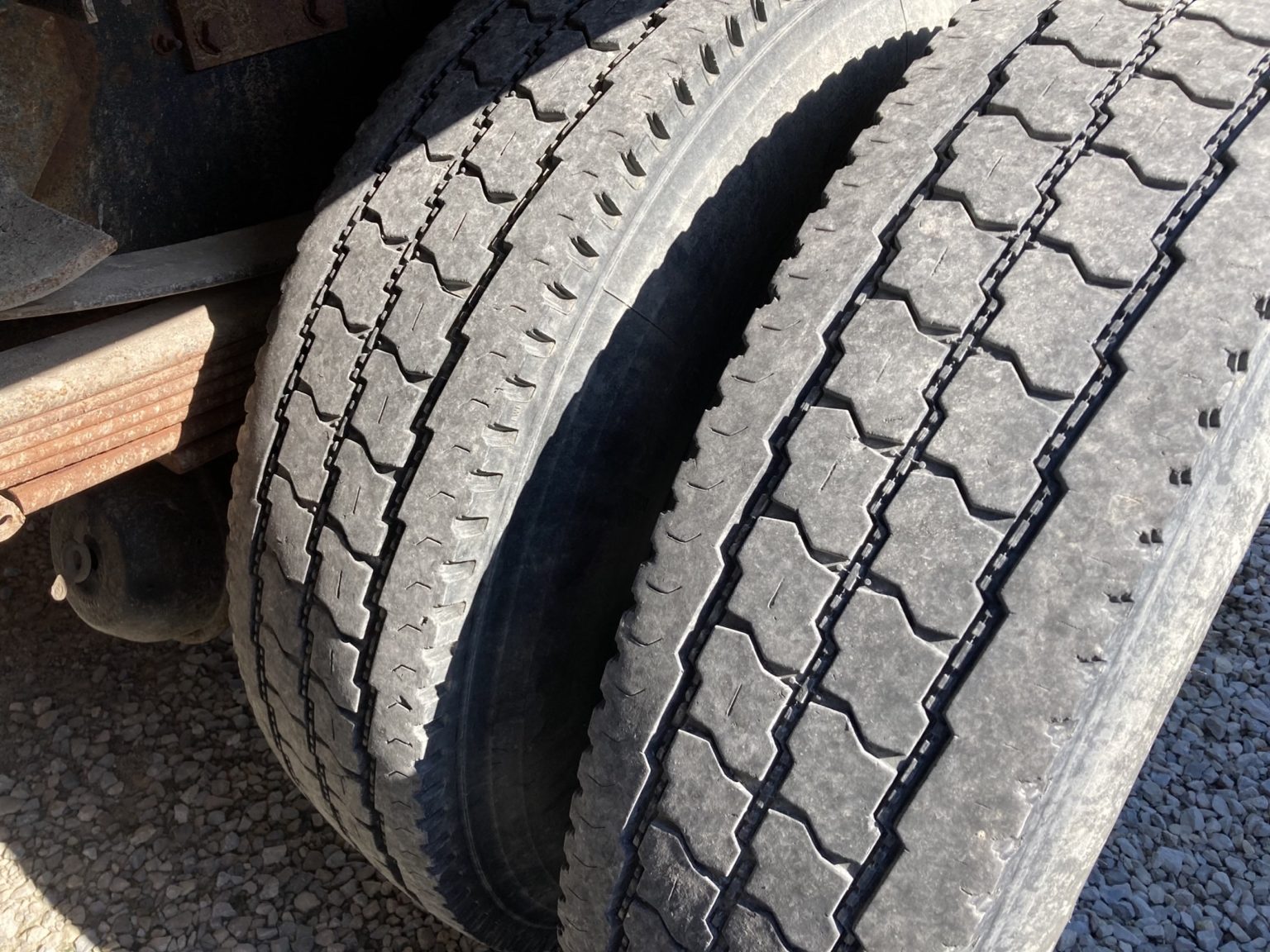 2001 GMC C7500 - Truck Country