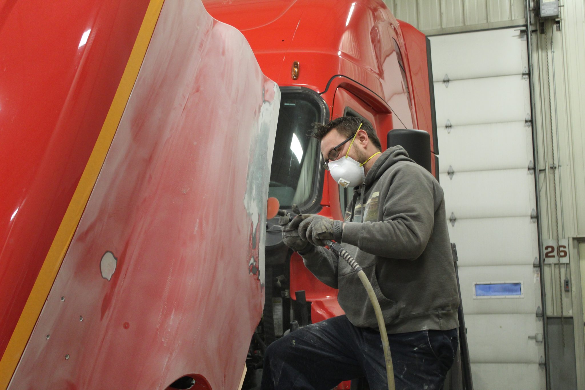 Semi-Truck Body Shop in Lima, Ohio | Truck Country - Stoops Freightliner-Western Star