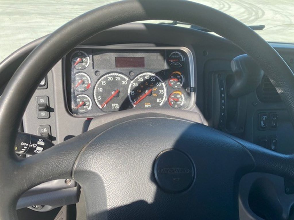 2019 FREIGHTLINER M2 106 - Truck Country