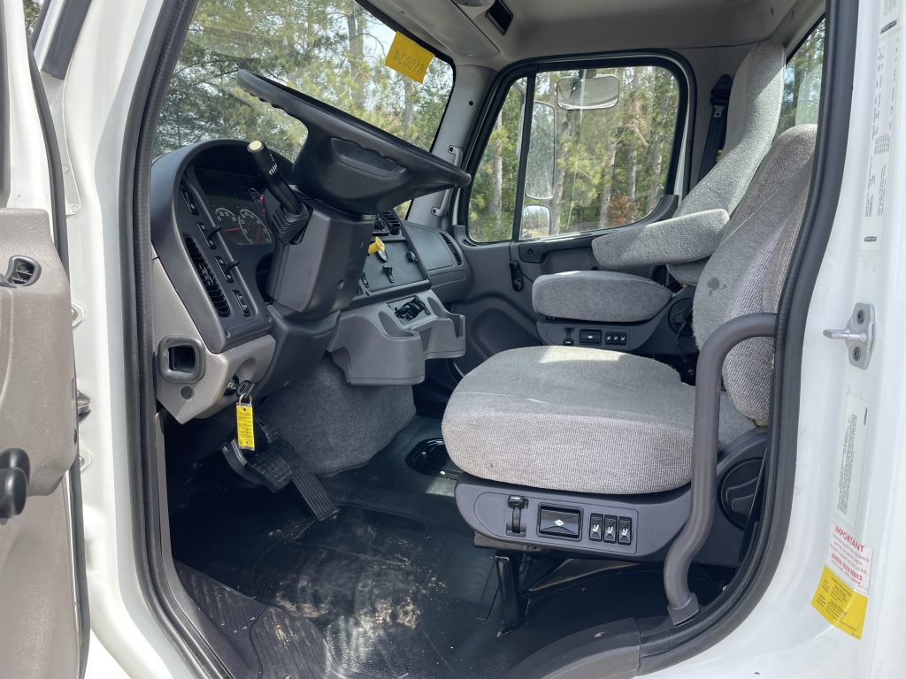 2020 Freightliner M270 - Truck Country