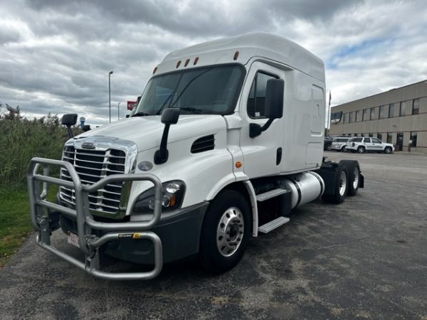 2017 Freightliner CA113 - Truck Country