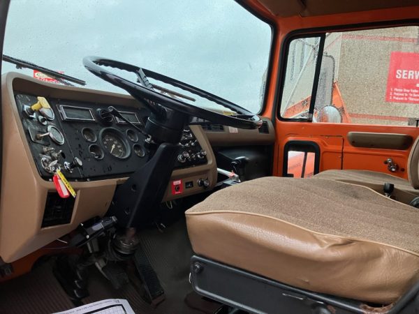1994 Ford L8000 - Truck Country