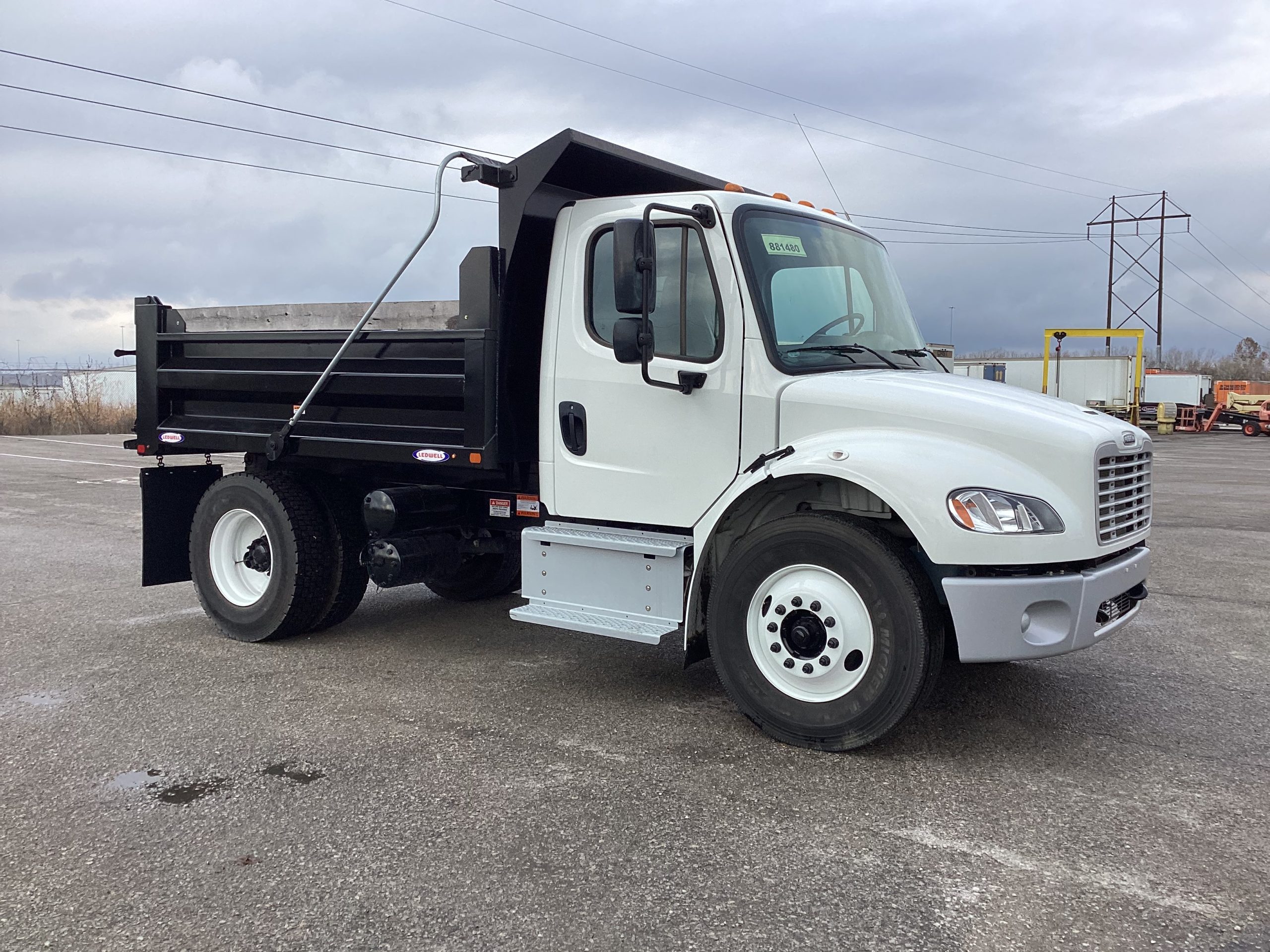 2023 Freightliner M2 106 - Truck Country