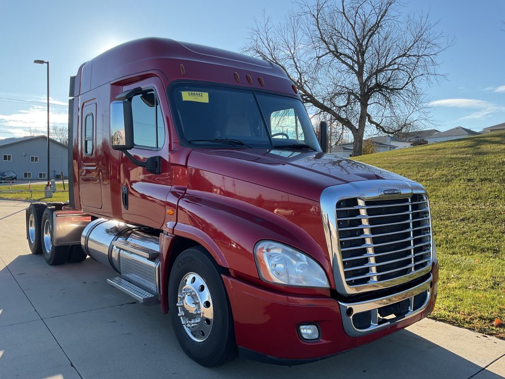 2019 Freightliner CA125 - Truck Country