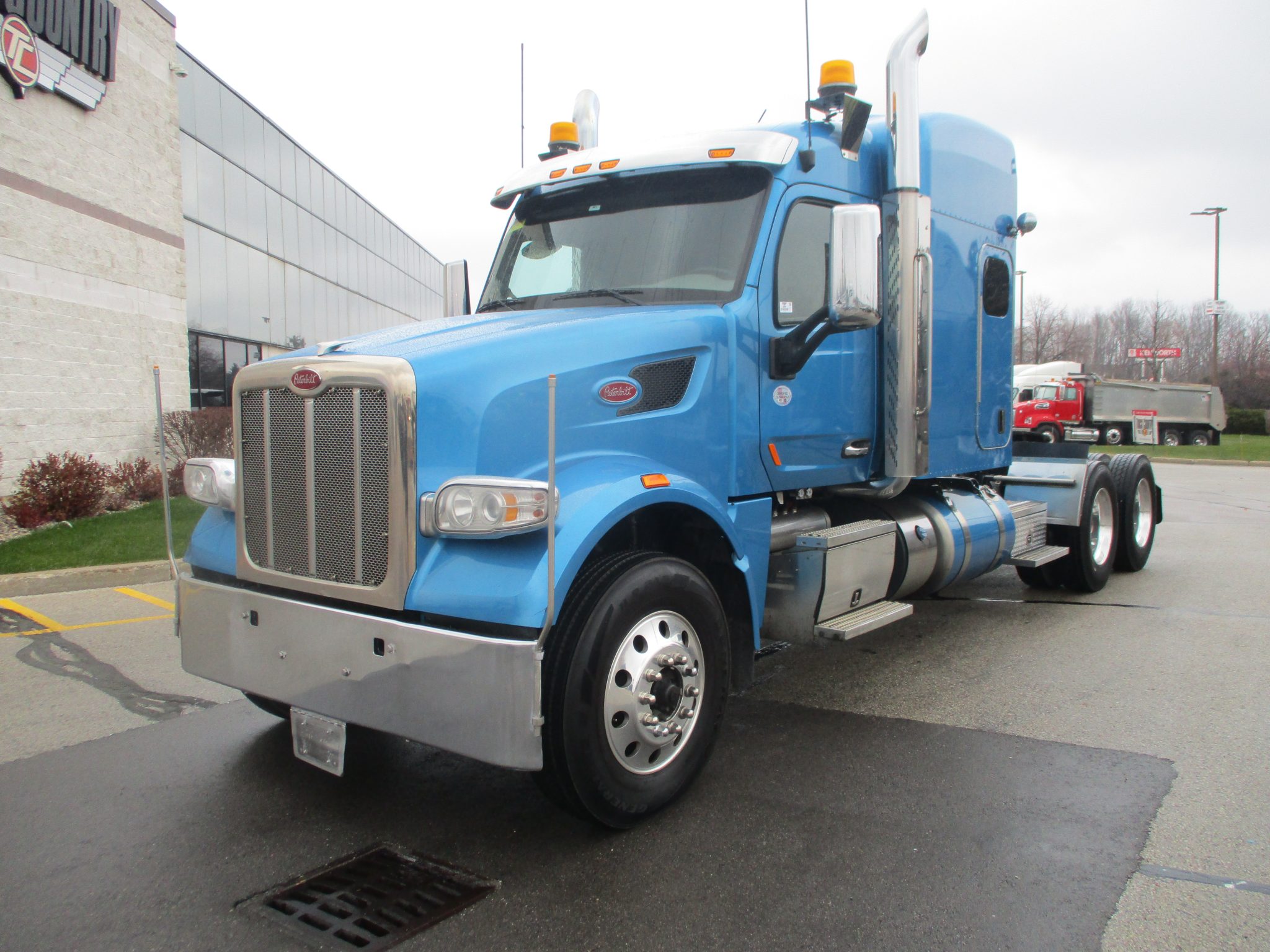 2019 Peterbilt 567 - Truck Country