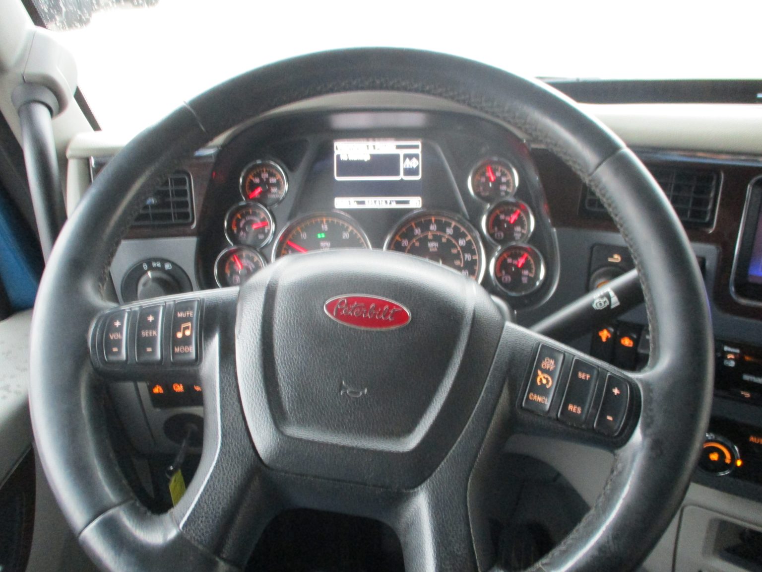 2019 Peterbilt 567 - Truck Country