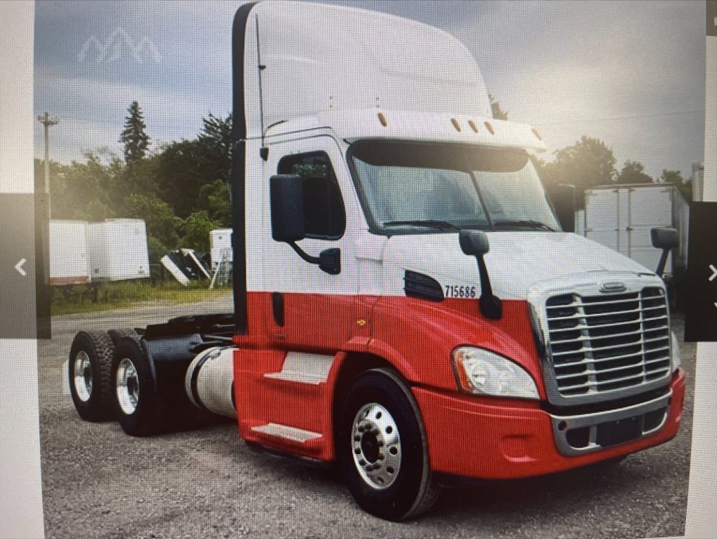 2017 Freightliner CA113 - Truck Country