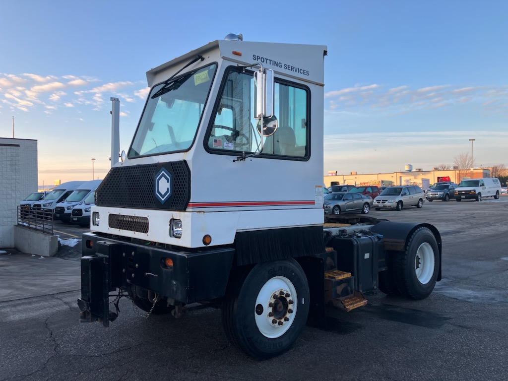 2015 Capacity TJ4000 - Truck Country