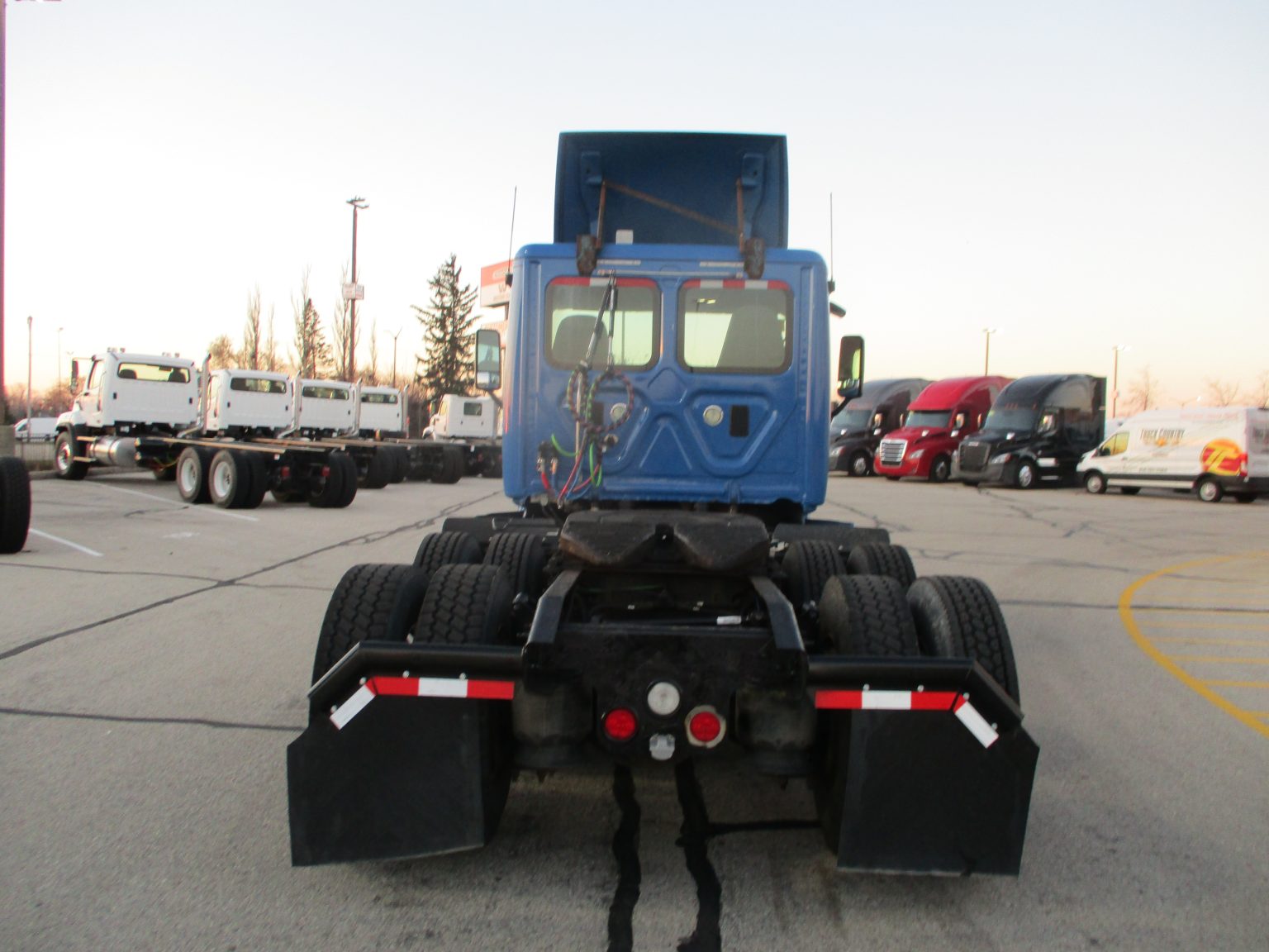 2016 Freightliner CA125 - Truck Country