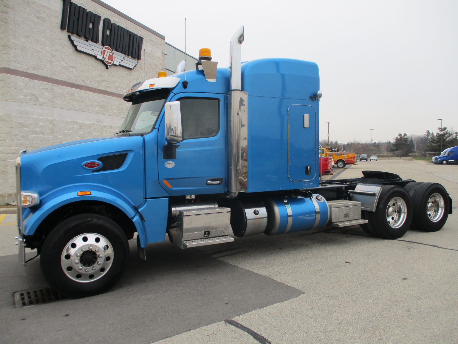 2019 Peterbilt 567 - Truck Country