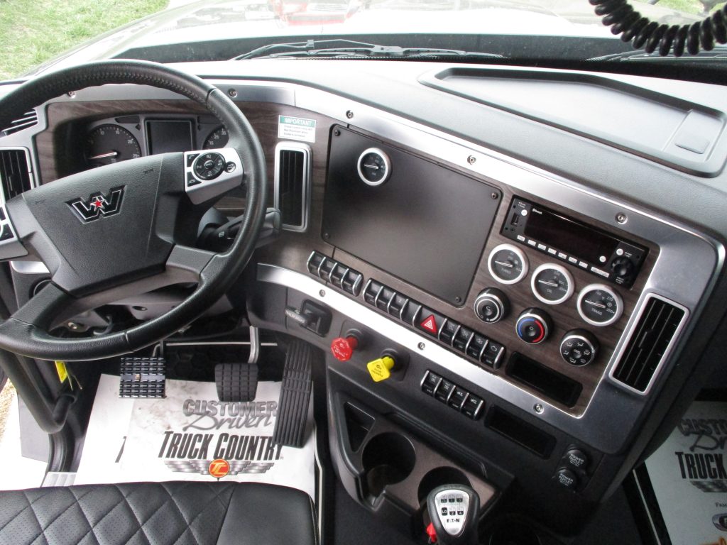 2023 Western Star 49X - Truck Country