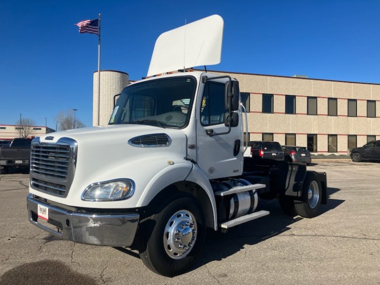 2012 Freightliner M2112 - Truck Country