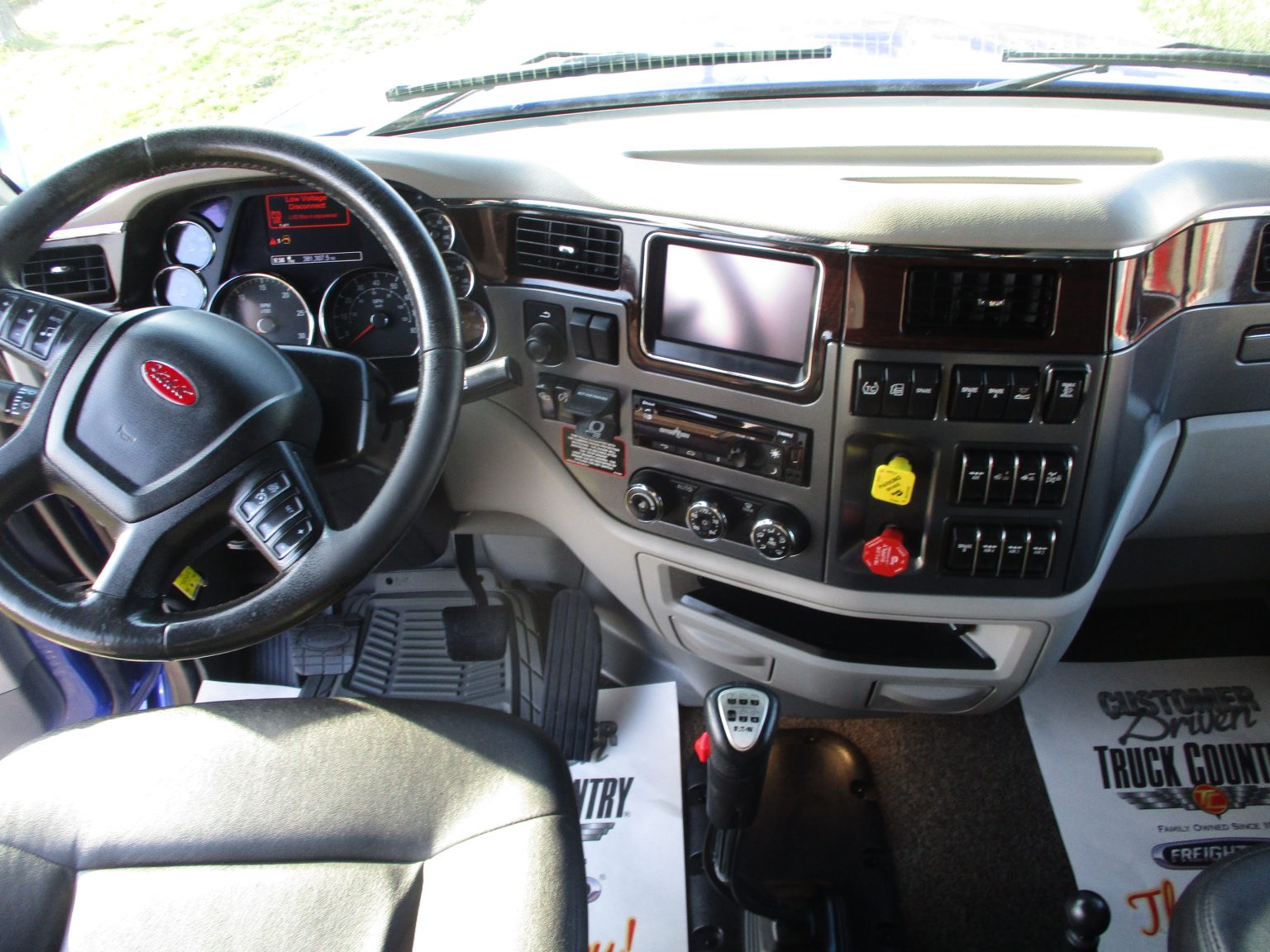 2020 Peterbilt 579 - Truck Country