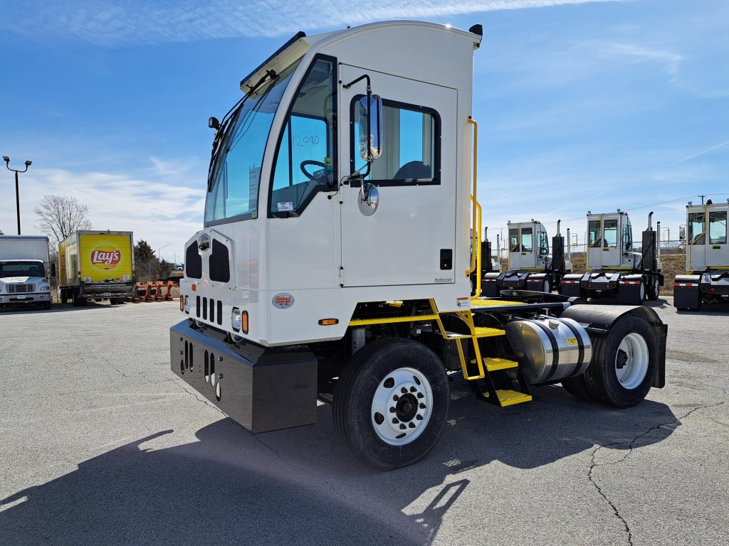 2023 Autocar ACTT42 - Truck Country