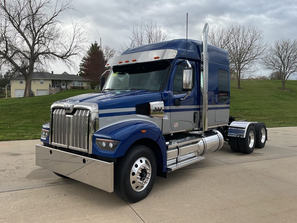 2023 Western Star 49X - Truck Country