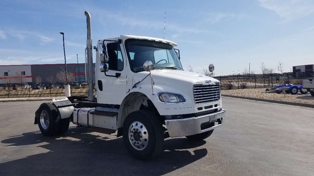 2015 Freightliner M2 106 - Truck Country