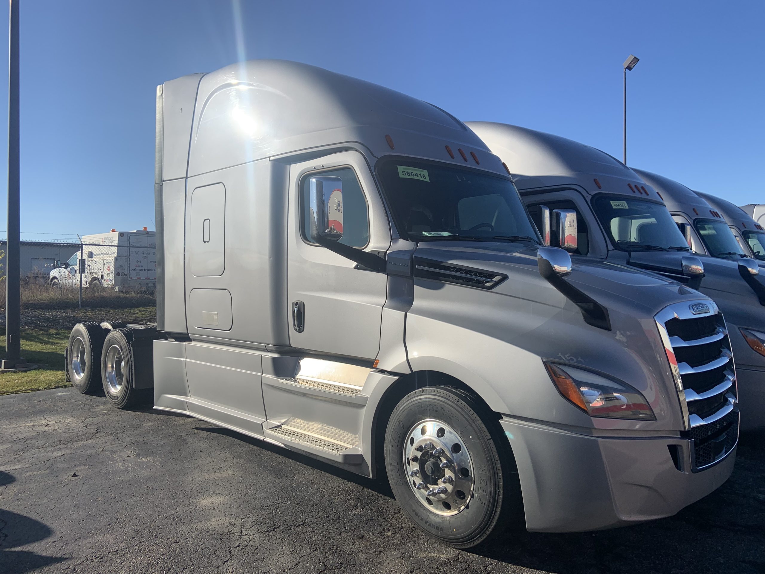 Used Trucks for Sale | Truck Country - Stoops Freightliner