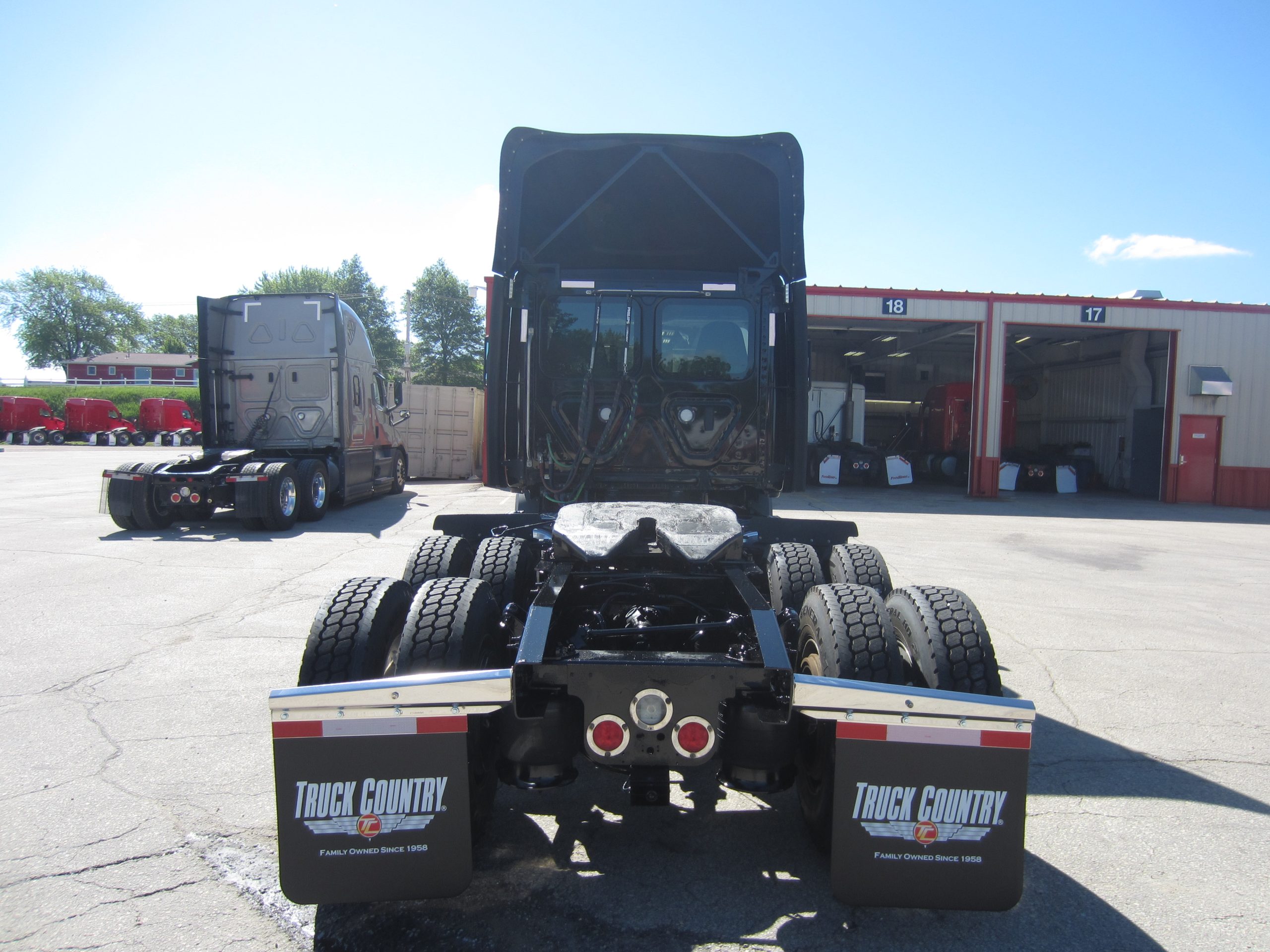 Truck Inventory - Truck Country