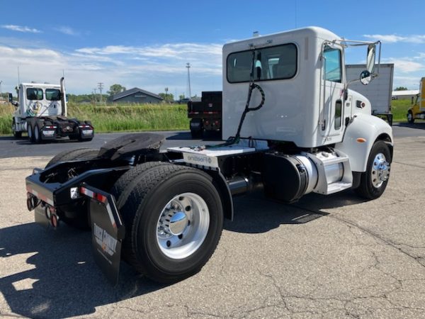 2016 Peterbilt 337 - Truck Country