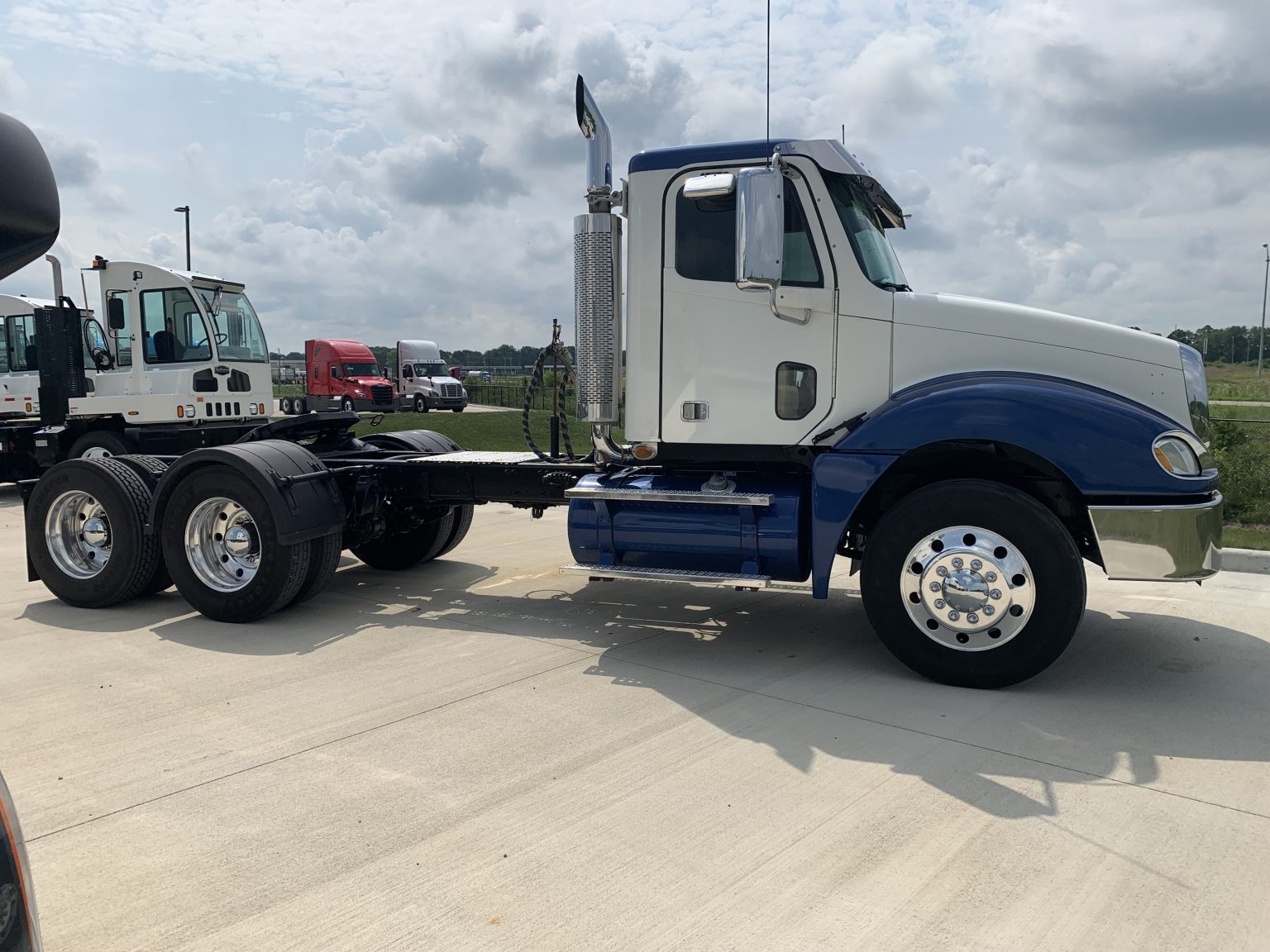 2007 Freightliner CL120 - Truck Country