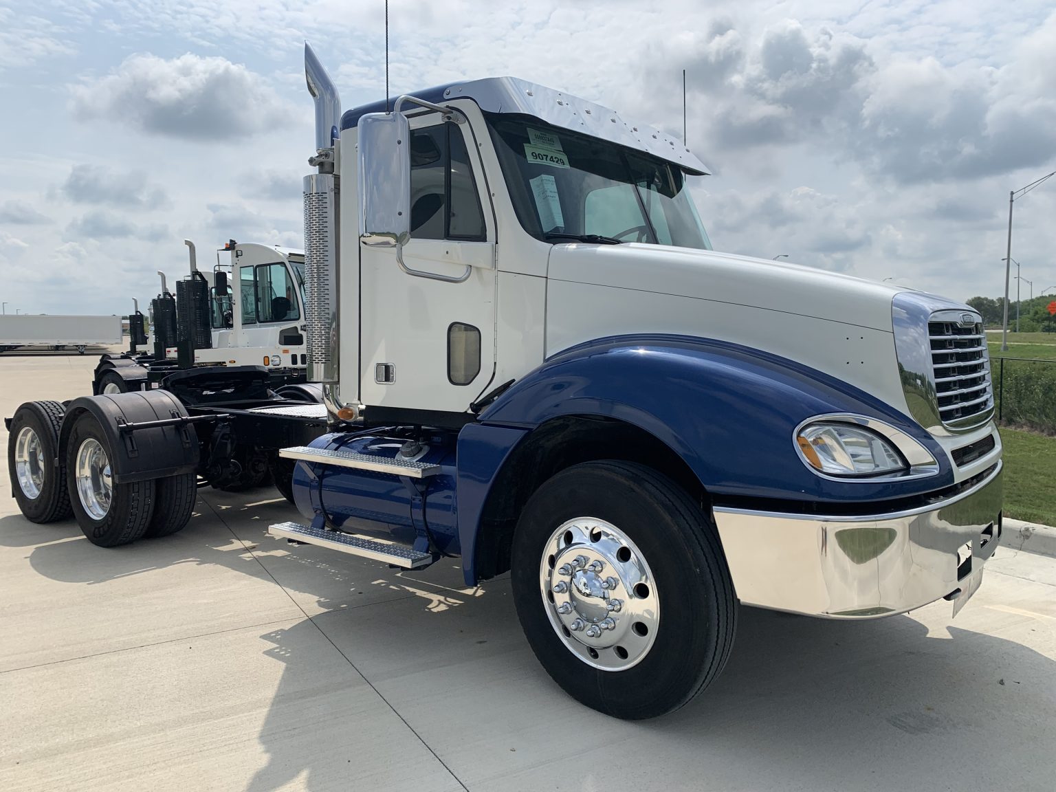 2007 Freightliner CL120 - Truck Country
