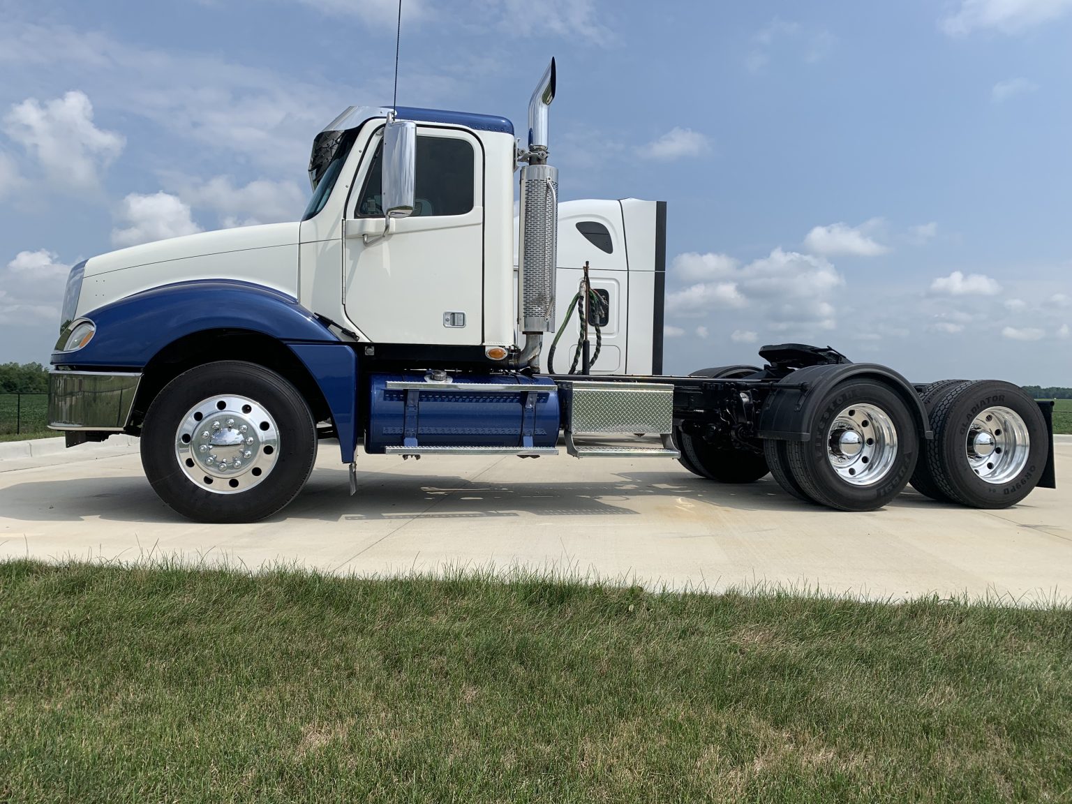 2007 Freightliner CL120 - Truck Country