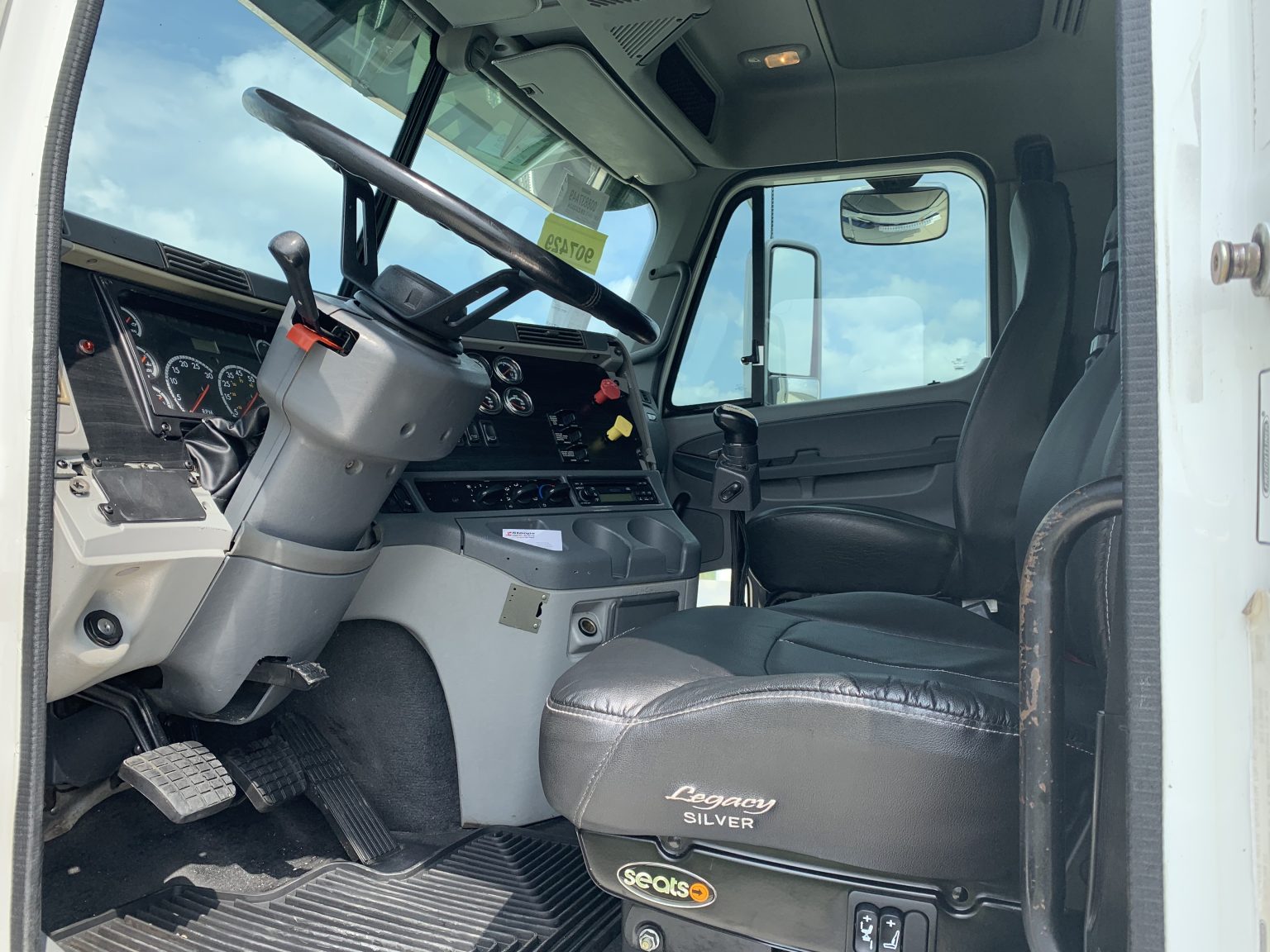 2007 Freightliner CL120 - Truck Country