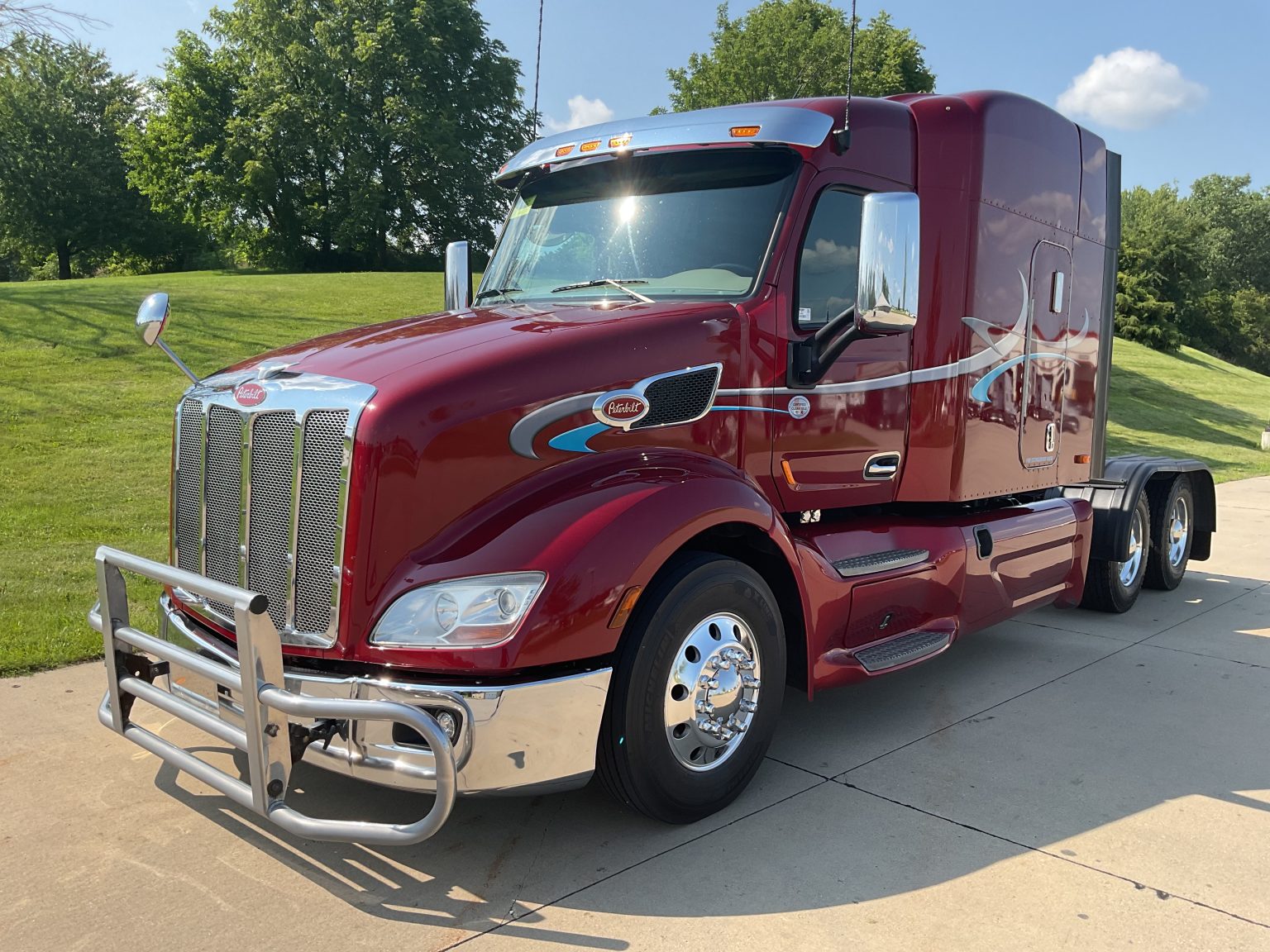 2020 Peterbilt 579 - Truck Country