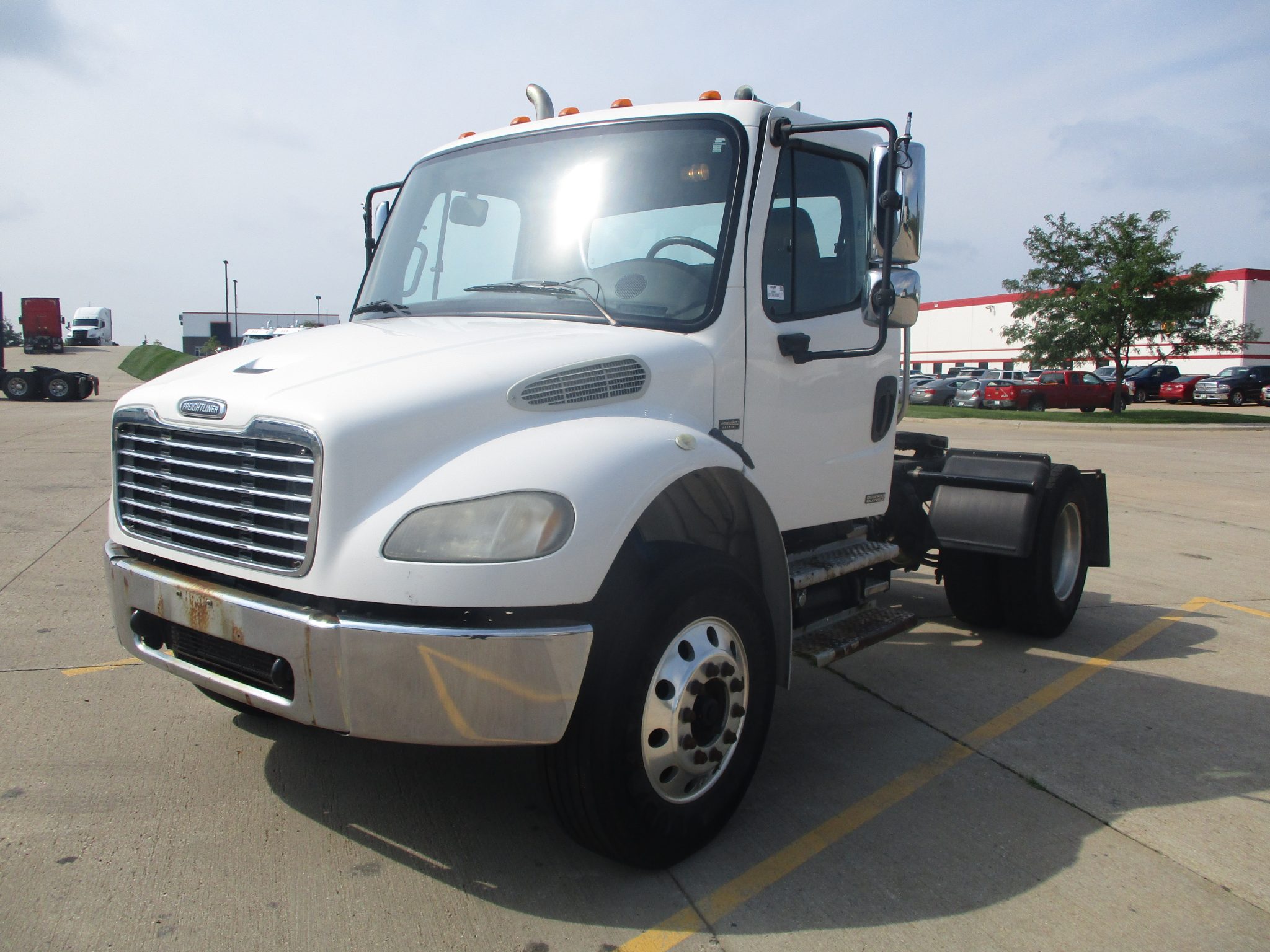 2005 Freightliner M2 106 - Truck Country