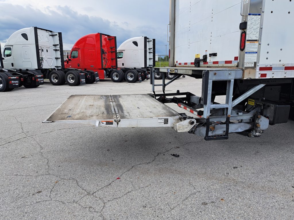 2018 Freightliner M2106 - Truck Country