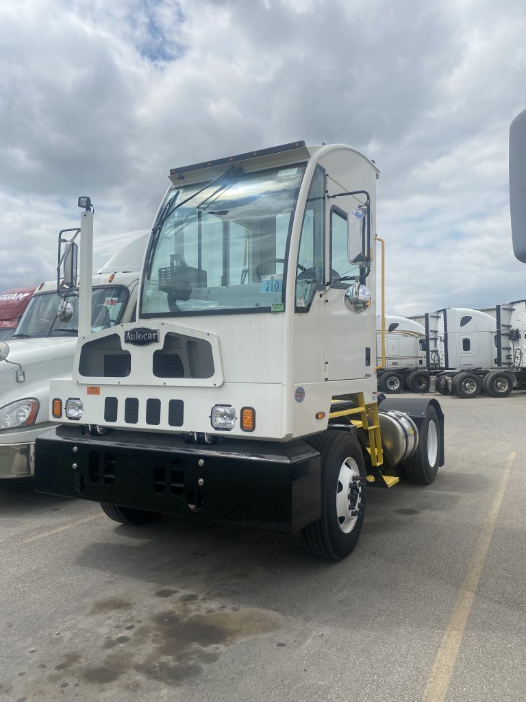 2024 Autocar EACTT42 - Truck Country