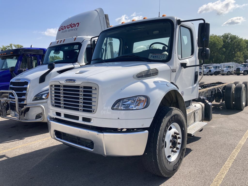 2020 Freightliner M2 106 - Truck Country