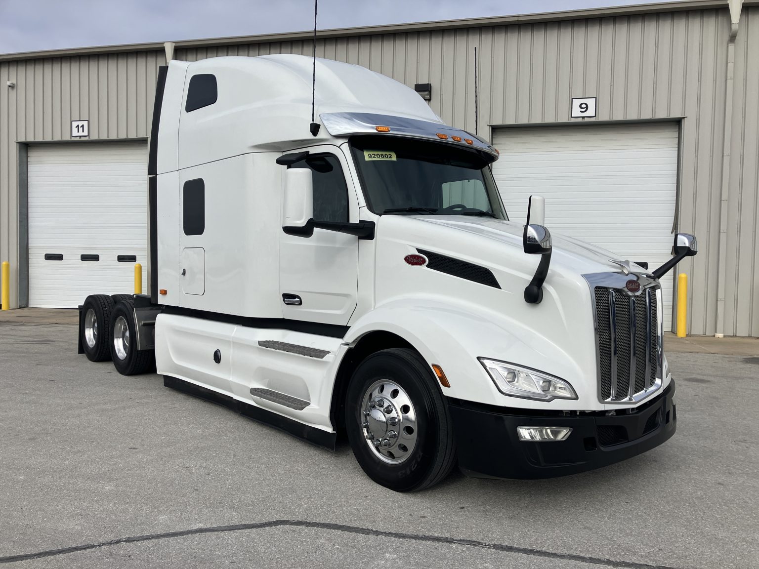 2022 Peterbilt 579 - Truck Country