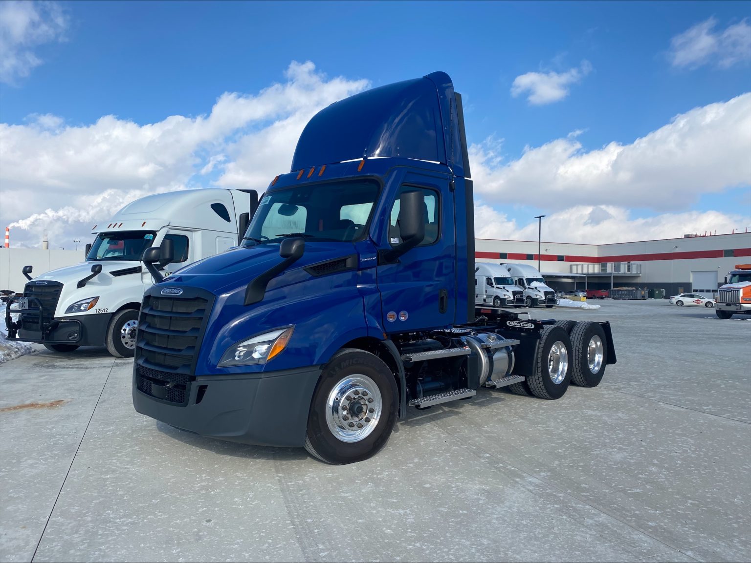 2025 Freightliner PE116DC - Truck Country