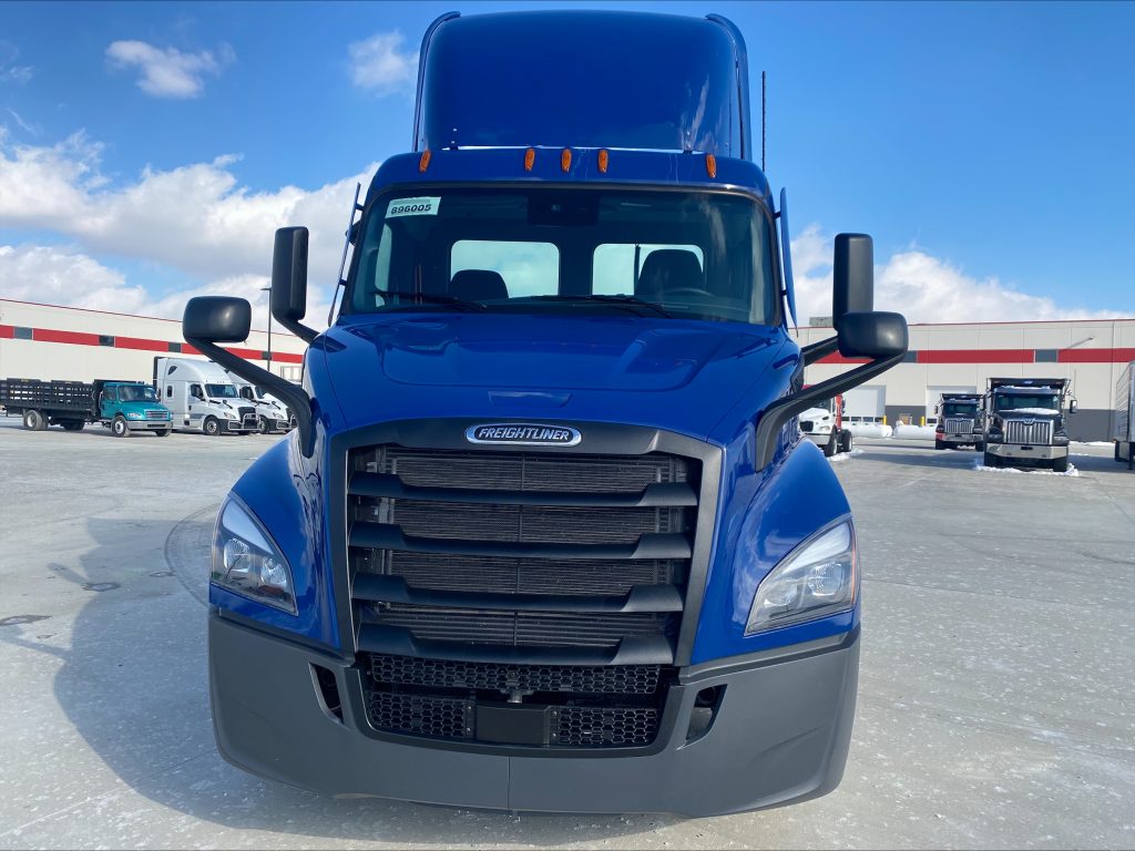 2025 Freightliner PE116DC - Truck Country
