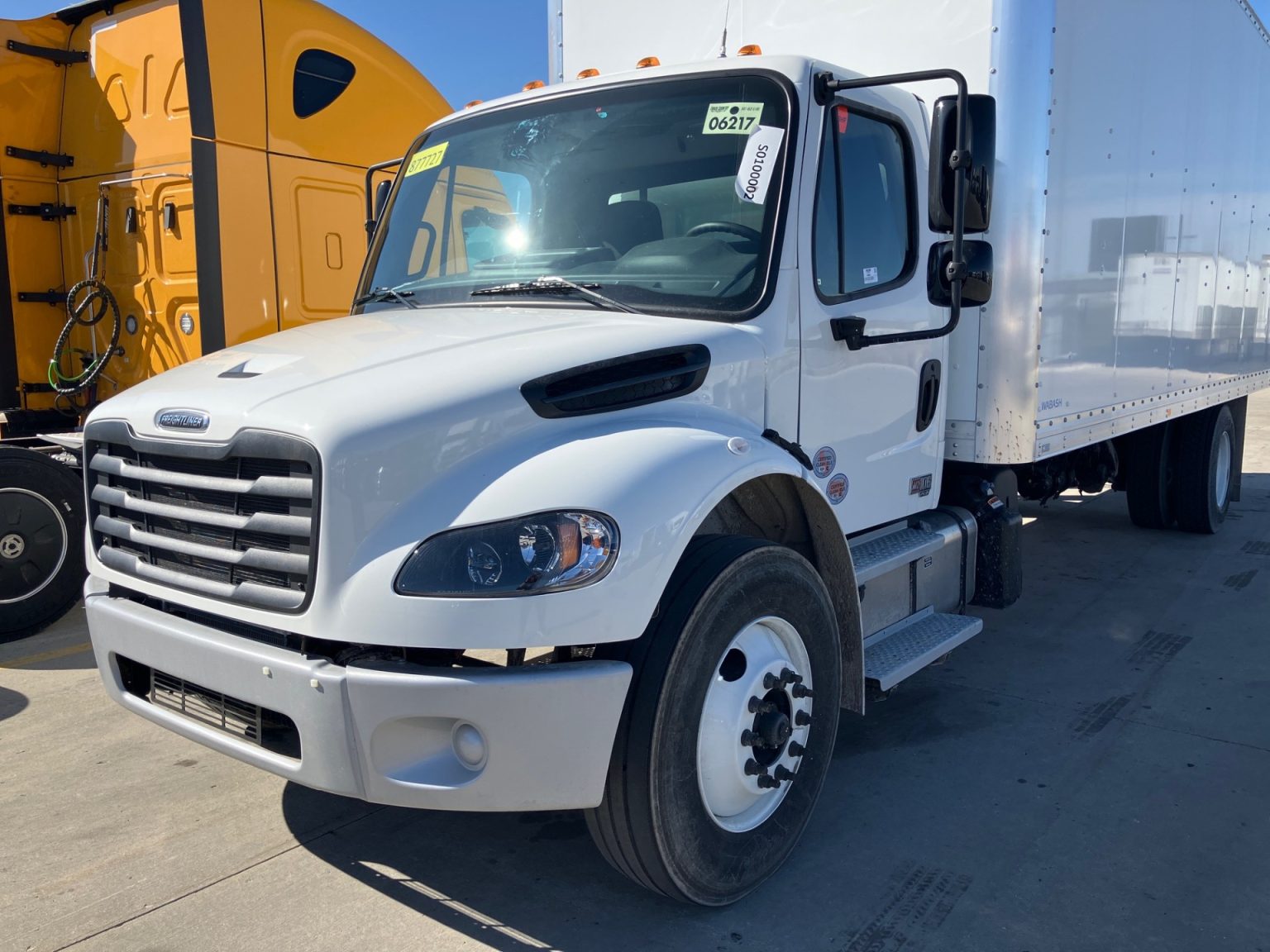 2026 Freightliner M2106 - Truck Country