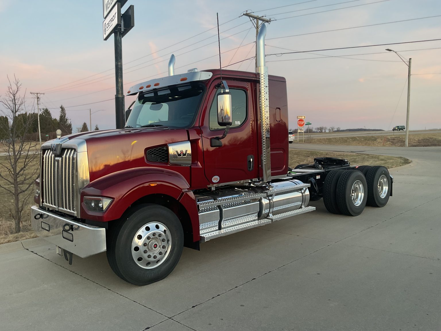 2025 Western Star 49X - Truck Country