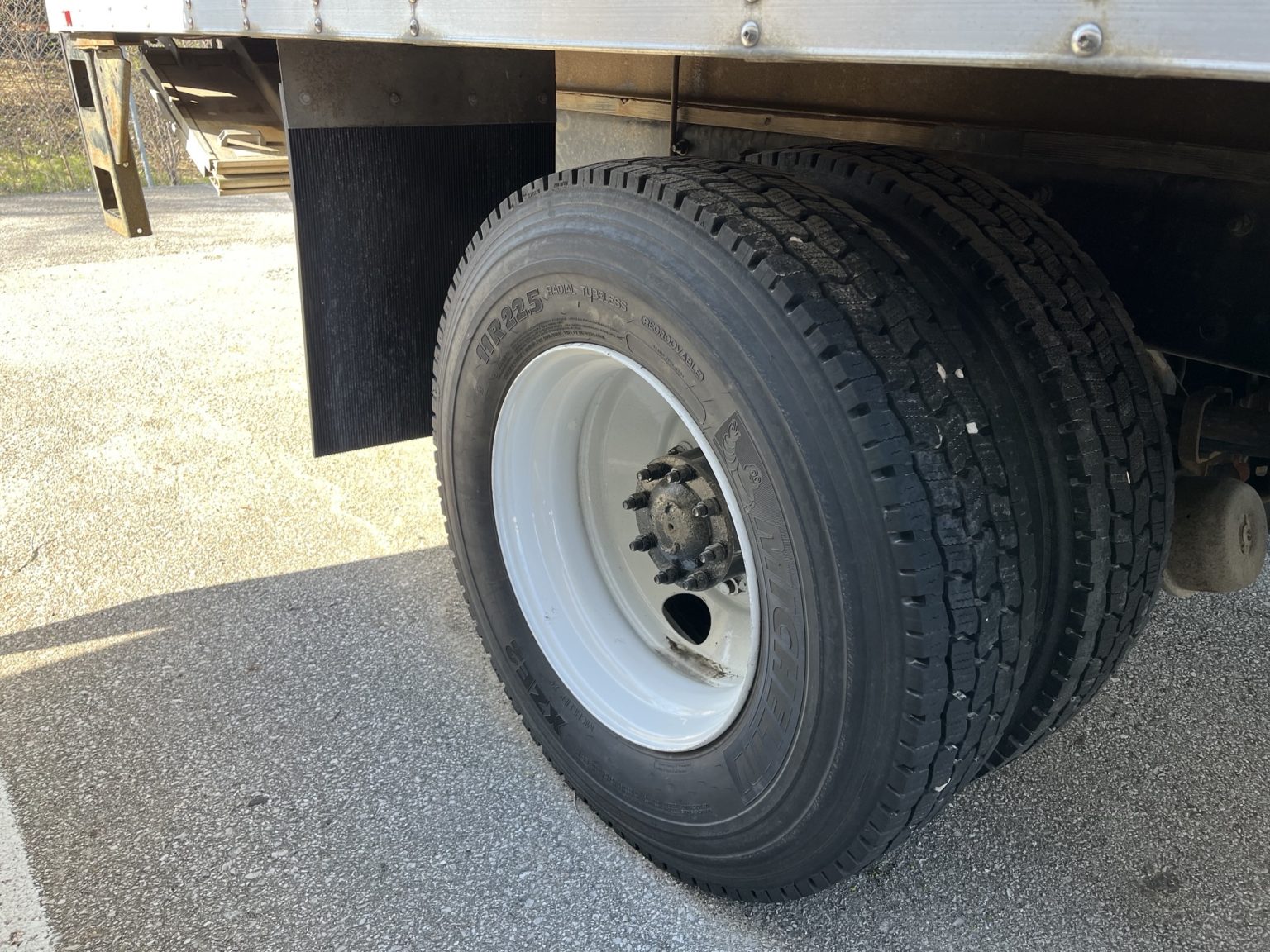 2018 Freightliner M2106 - Truck Country