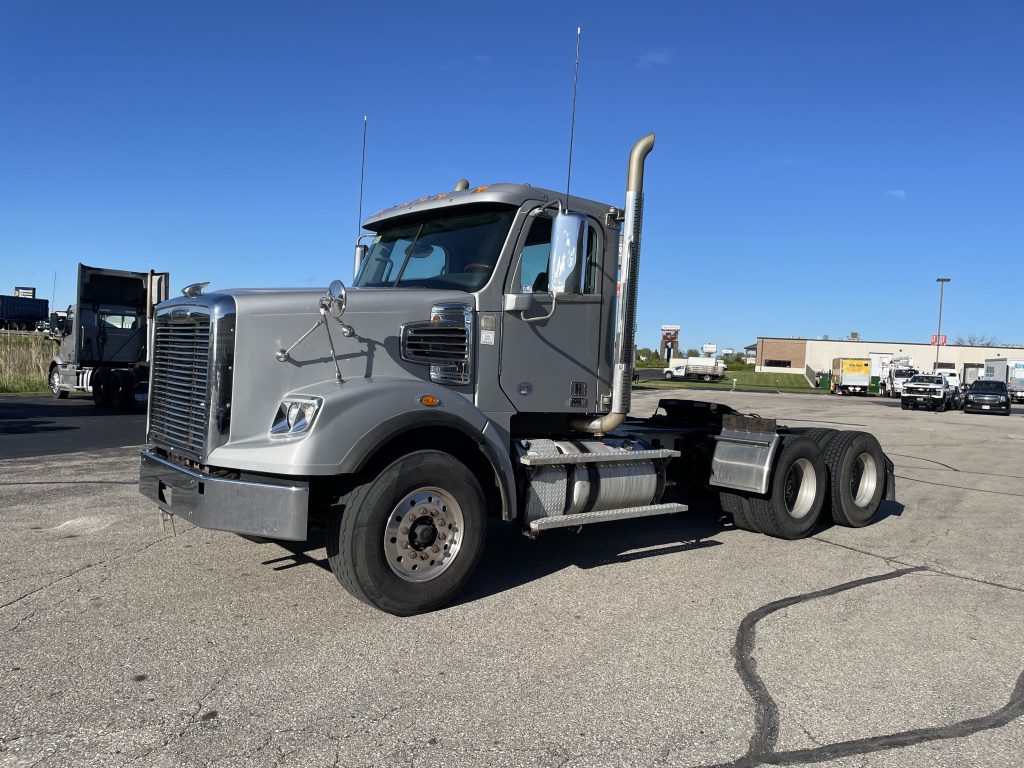 2019 Freightliner 122SD - Truck Country