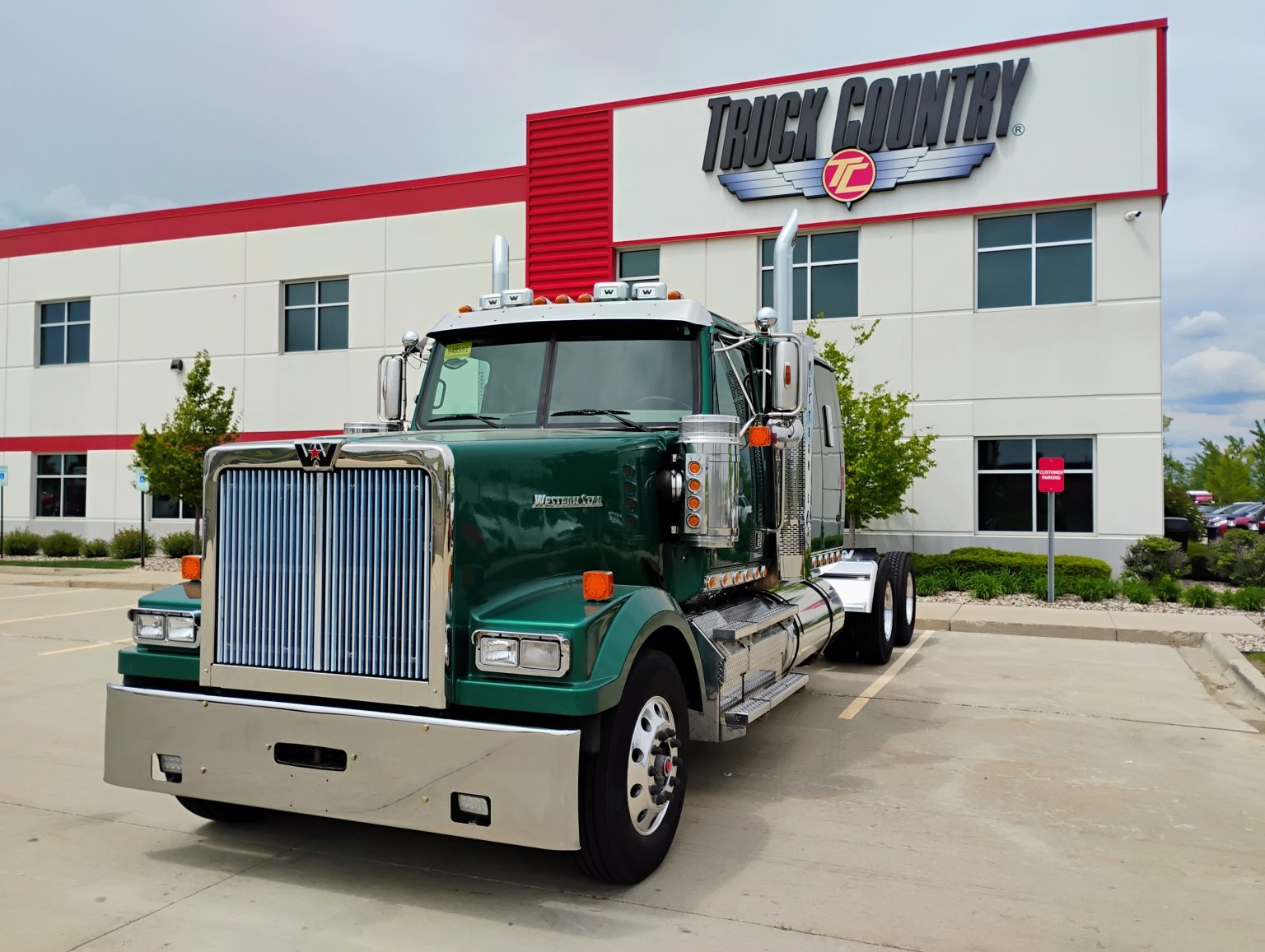 2022 Western Star 4964EX - Truck Country
