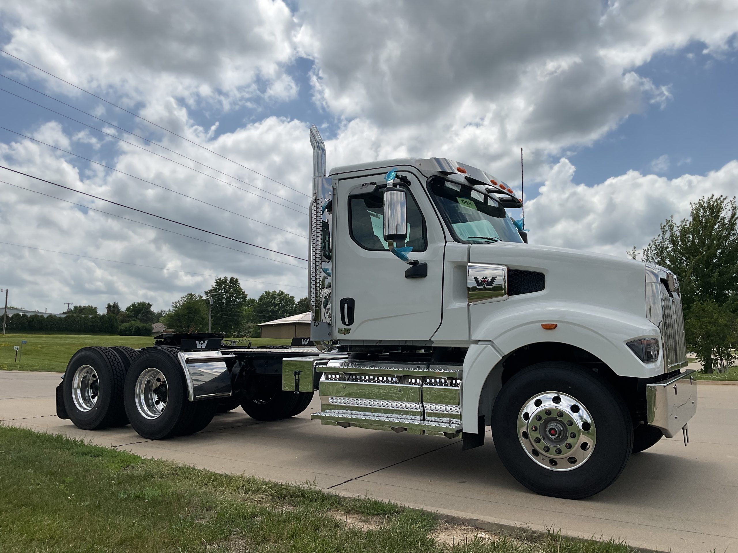 Semi-Truck and Trailer Inventory | Truck Country - Stoops Freightliner ...