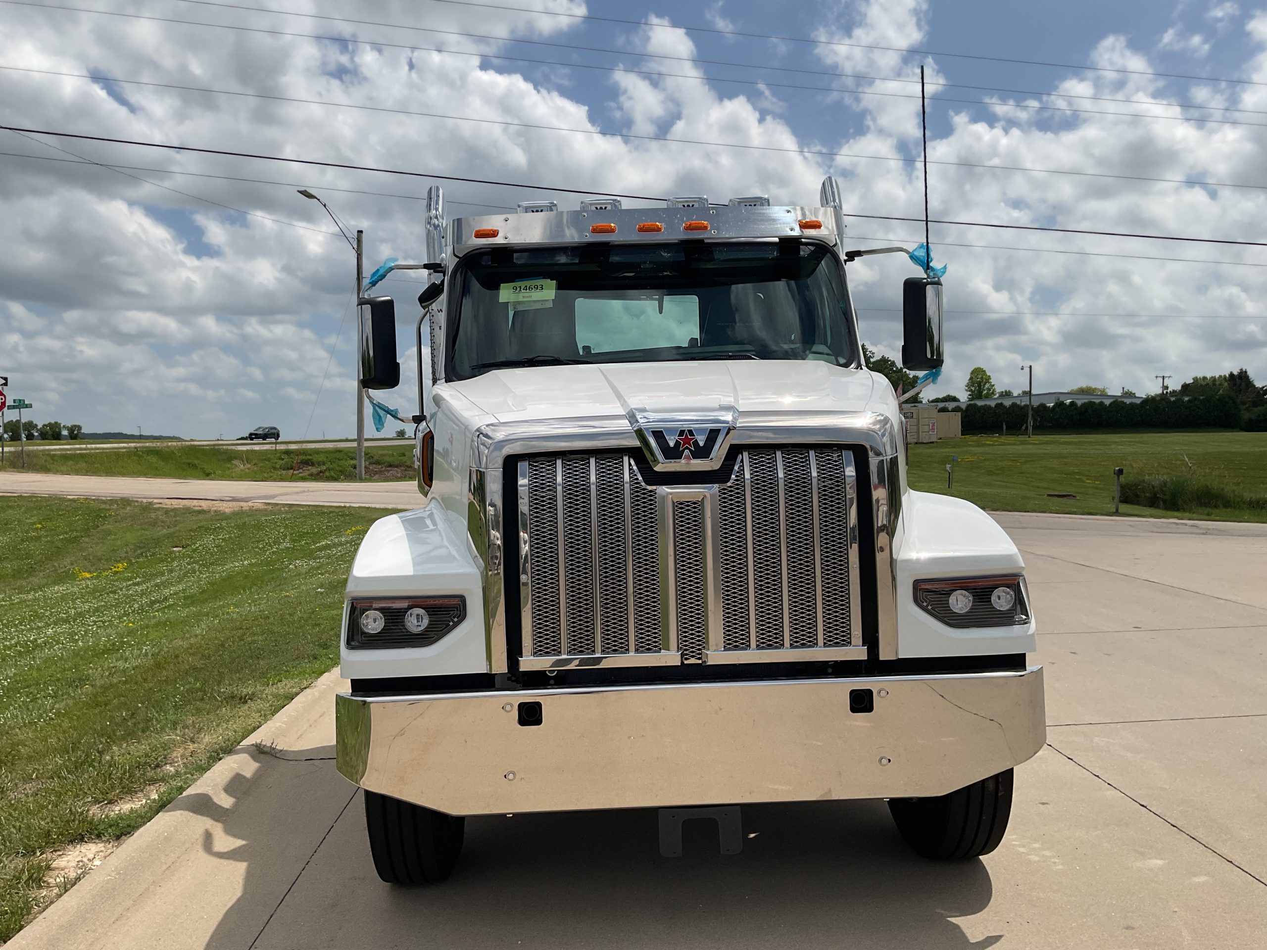 Semi-Truck and Trailer Inventory | Truck Country - Stoops Freightliner ...