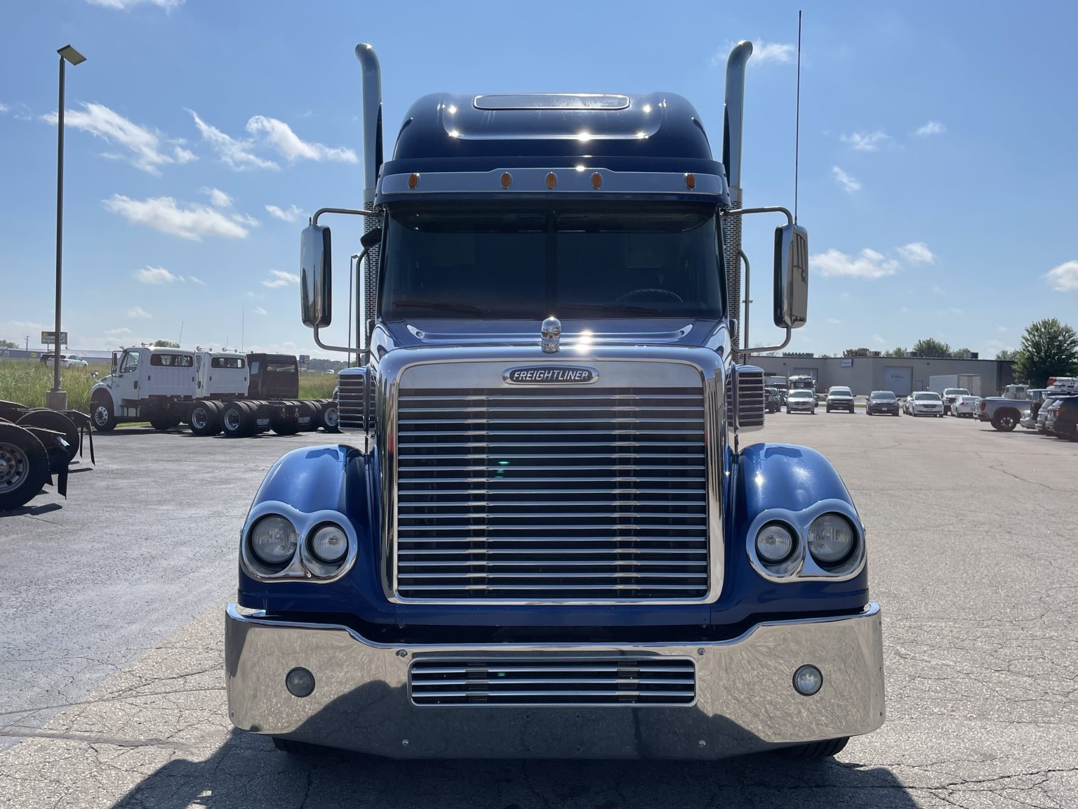 2019 Freightliner CC132 - Truck Country
