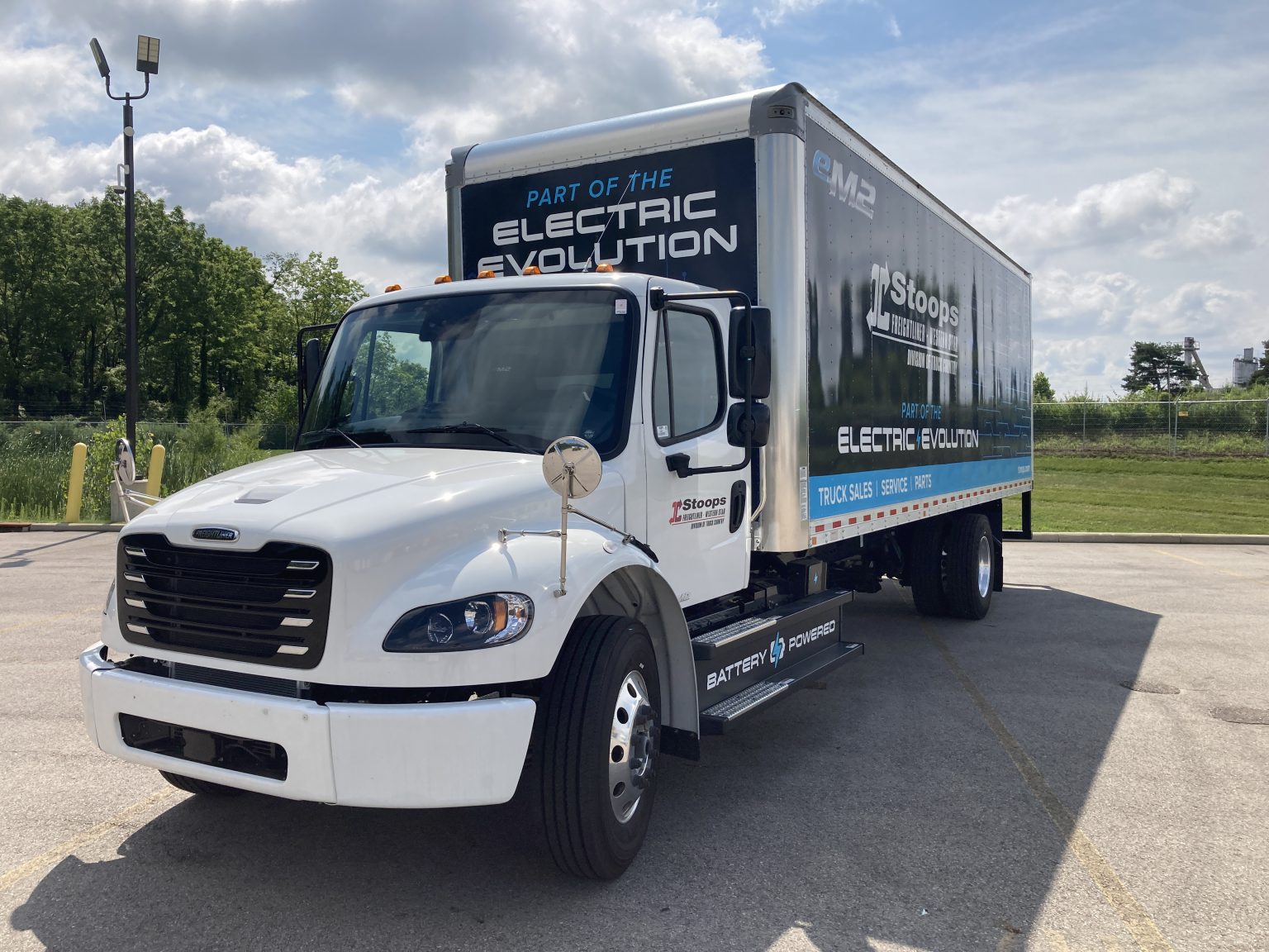 2025 Freightliner EM2 - Truck Country